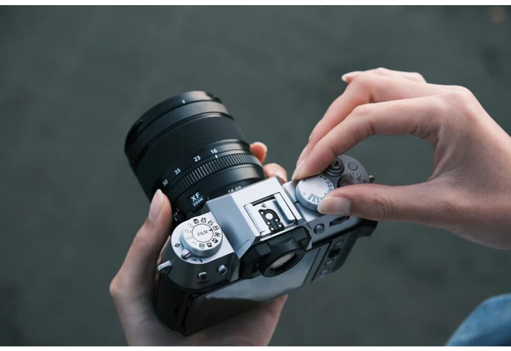 Fujifilm X-T50 : un X-T5 en plus compact